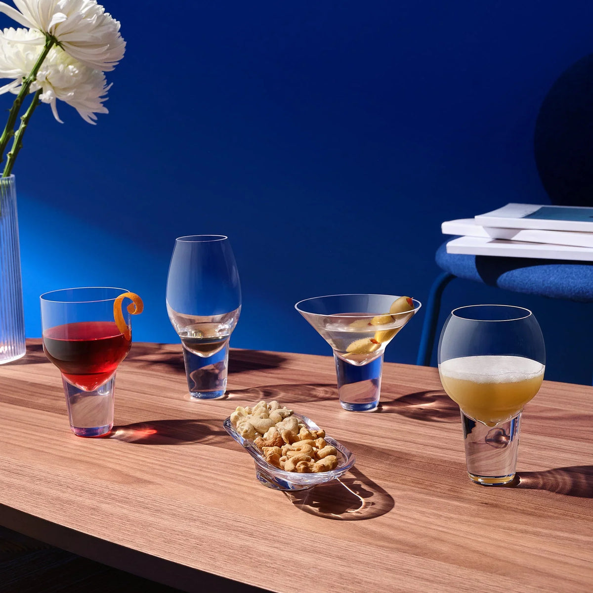 Gravity set of 2 Martini Cocktail Glasses – NUDE USA